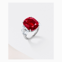 Аукционный дом Christie’s представил на торгах украшения миллиардерши ...